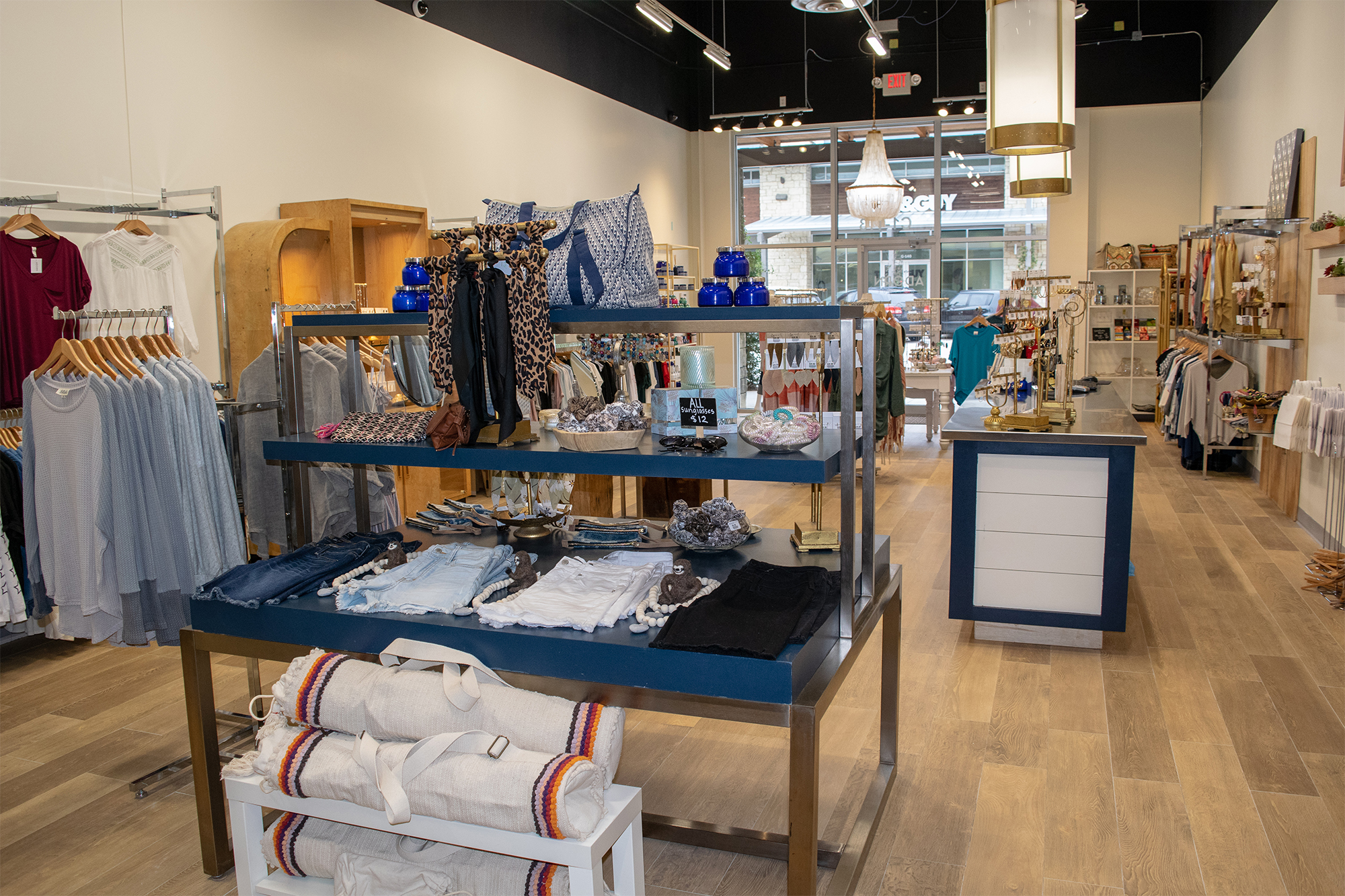 Adorn Boutique | Bee Cave, Texas – Voightech: Digital Solutions